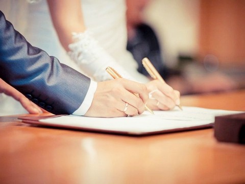 The necessary Documents by Civil Ceremony in the UK
